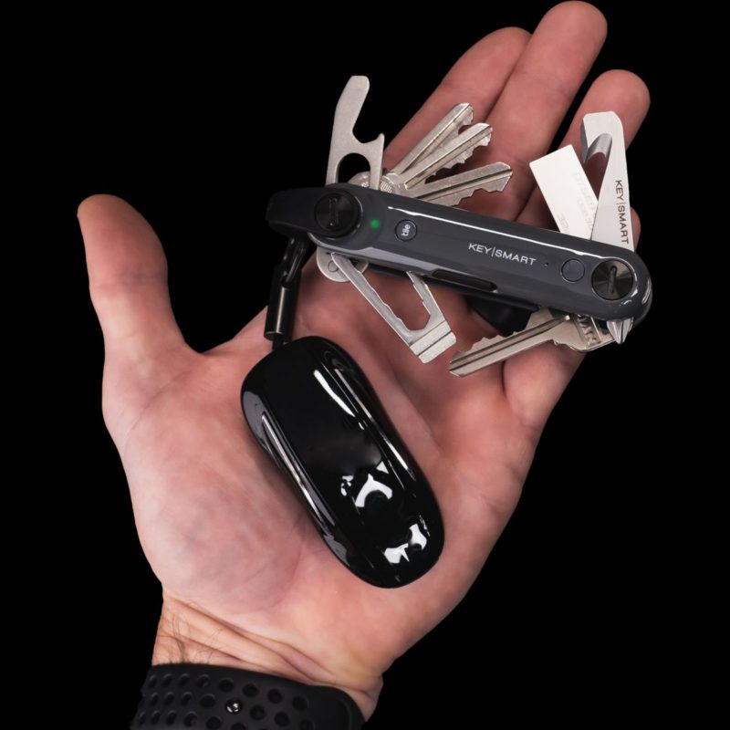 KeySmart Max with Tile Smart Location - Blades.co.uk