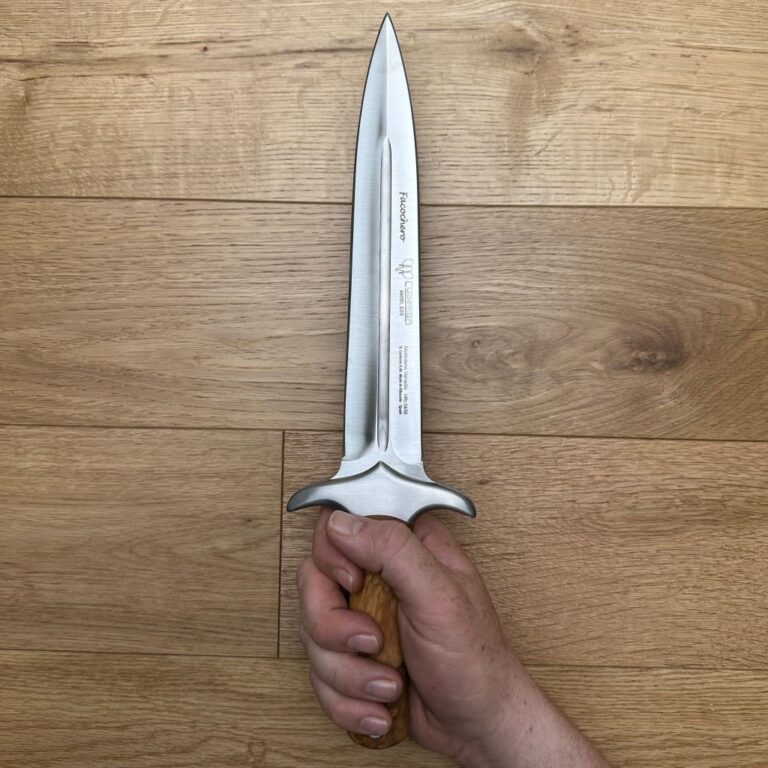 Cudeman Olive Wood Spear Point Hunting Dagger 105-L - Blades.co.uk